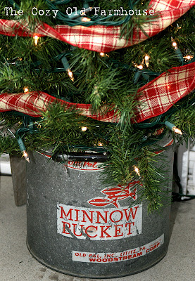 The Cozy Old "Farmhouse": A Little of My Rustic Christmas Decor