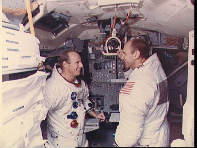 Exo Cruiser: Apollo Simulators