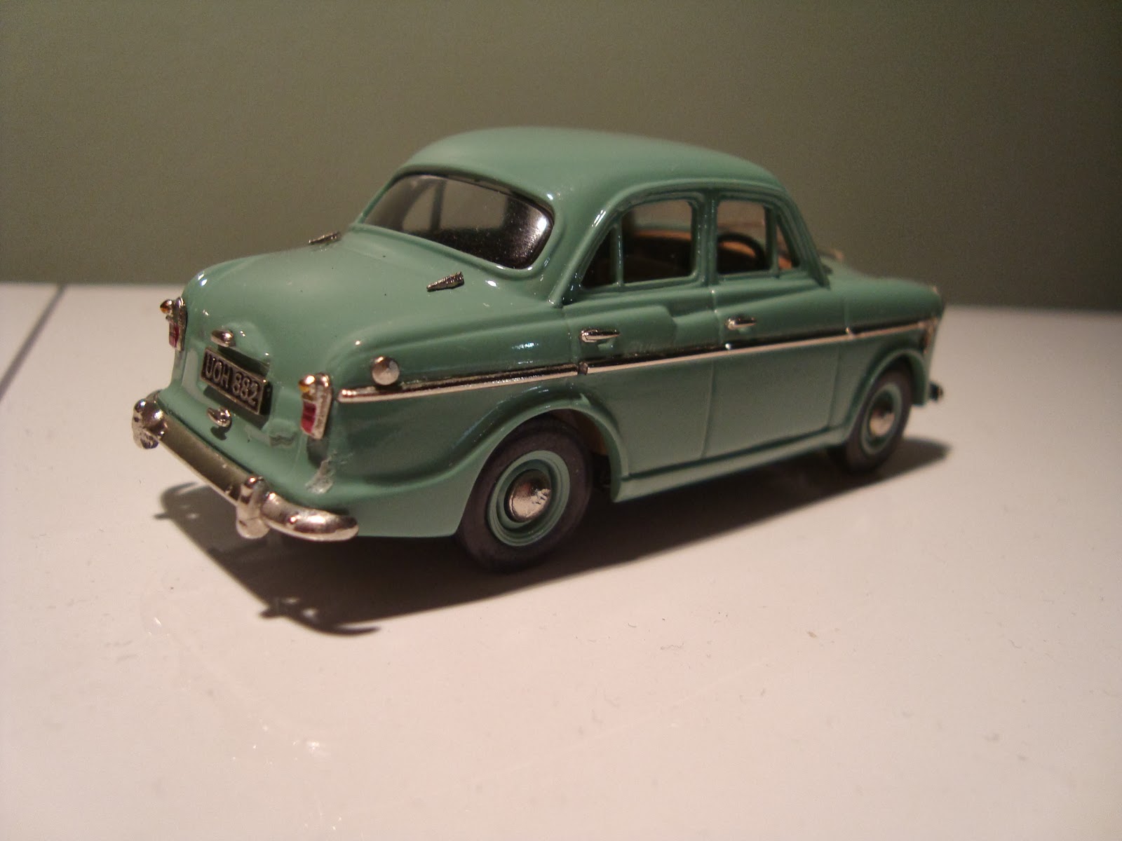 Oscar's Classic Model Cars Collection
