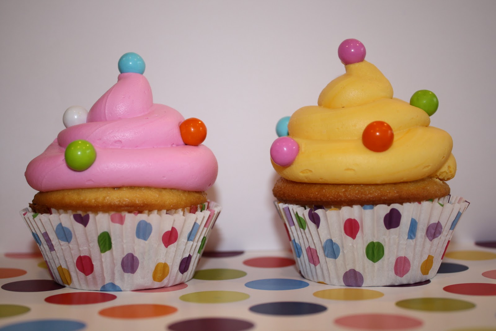 Party Sweet Party: Polka Dot Cupcakes!