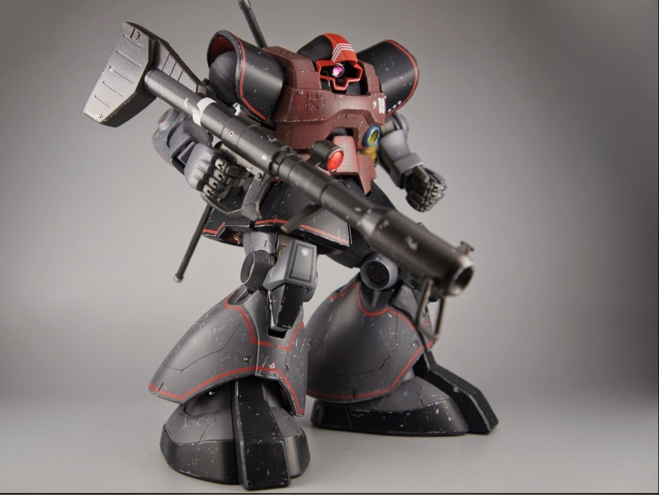 MG 1/100 Dom Real Type Colors - Custom Build