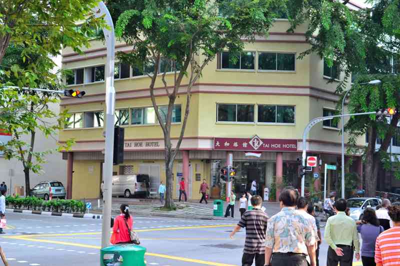 wandering... can't go home: Singapore - Mustafa Center (open for 24 hrs)