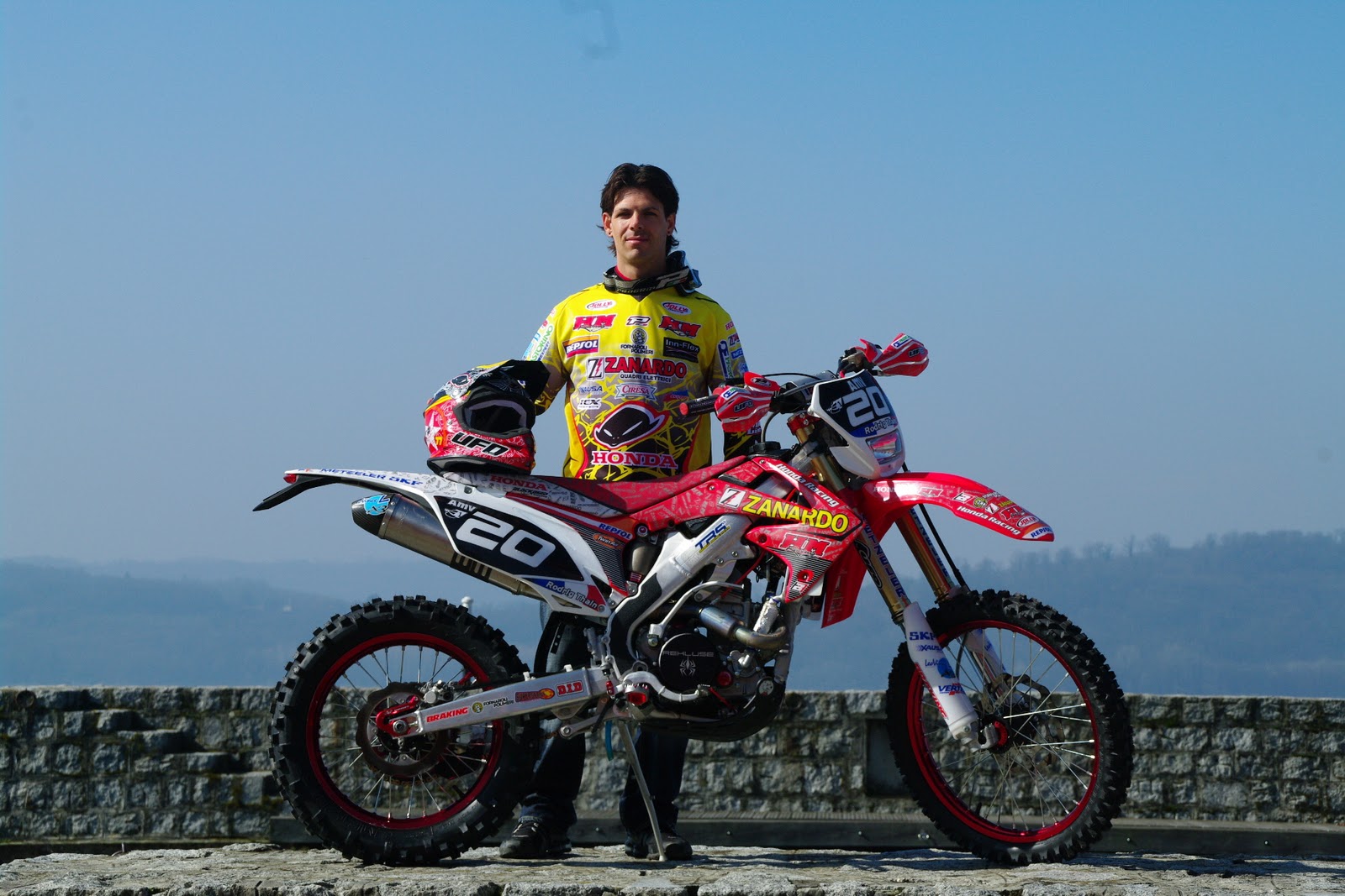 Rodrig Thain Official Blog: March 2011