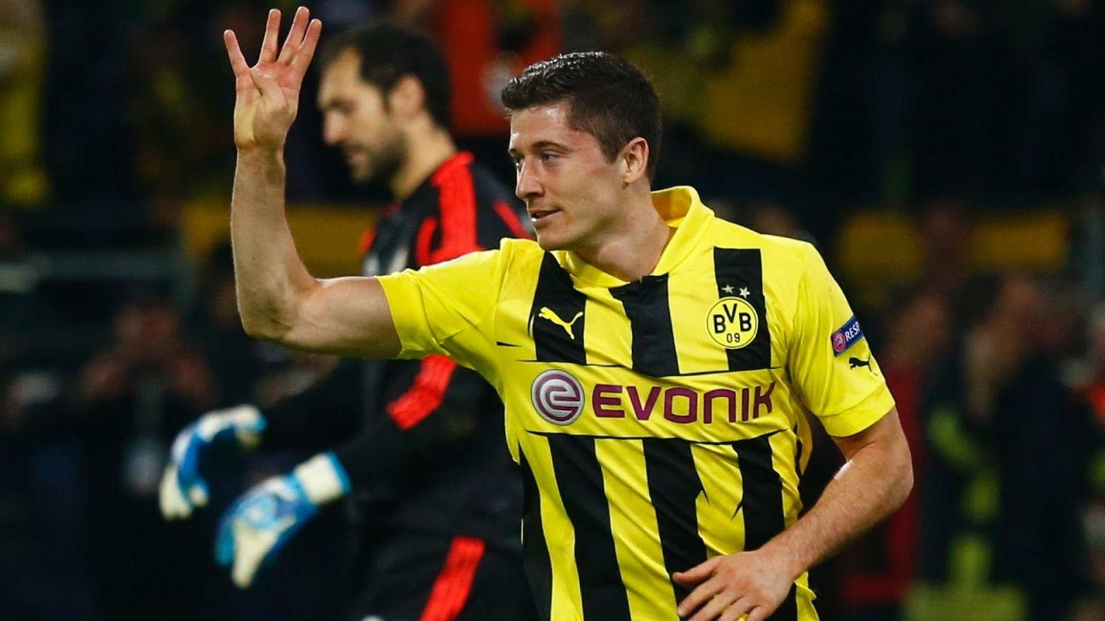 ROBERT LEWANDOWSKI: El arma letal del Borussia Dortmund ~ Grupo 2 ...
