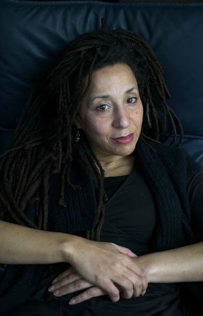 Over The Edge: October Over The Edge: Open Reading with Lorna Siggins ...