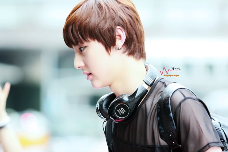 NU'EST International: [PICTURES] 120813 - Minhyun at Incheon Airport