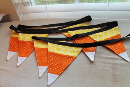 Sew Lux Fabric : Blog: Candy Corn Bunting Tutorial