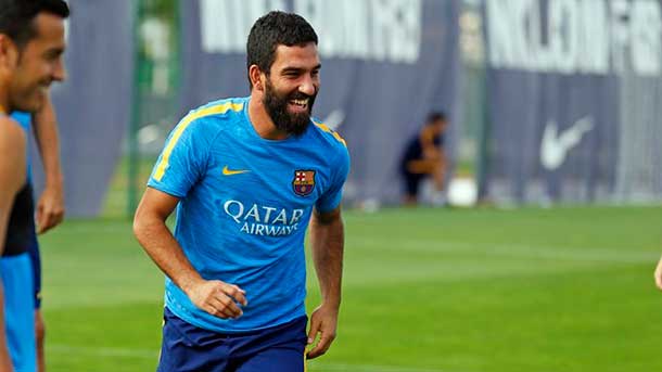 El Manchester United quiso "robar" a Arda Turan