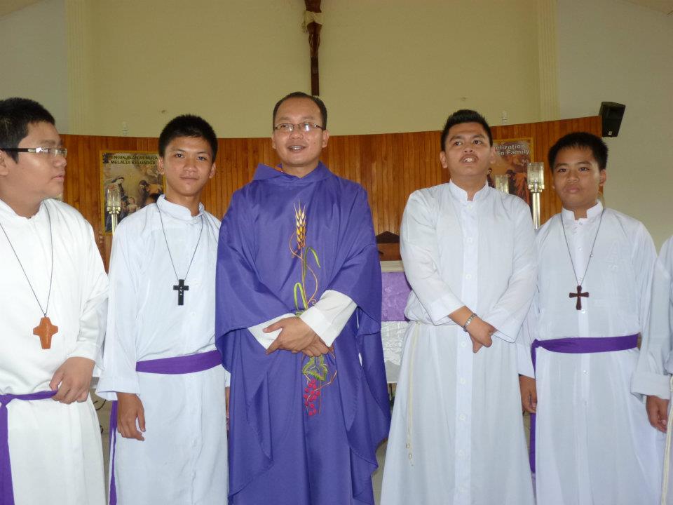 Komiti Pelayan Altar Paroki St. John Tuaran: March 2012
