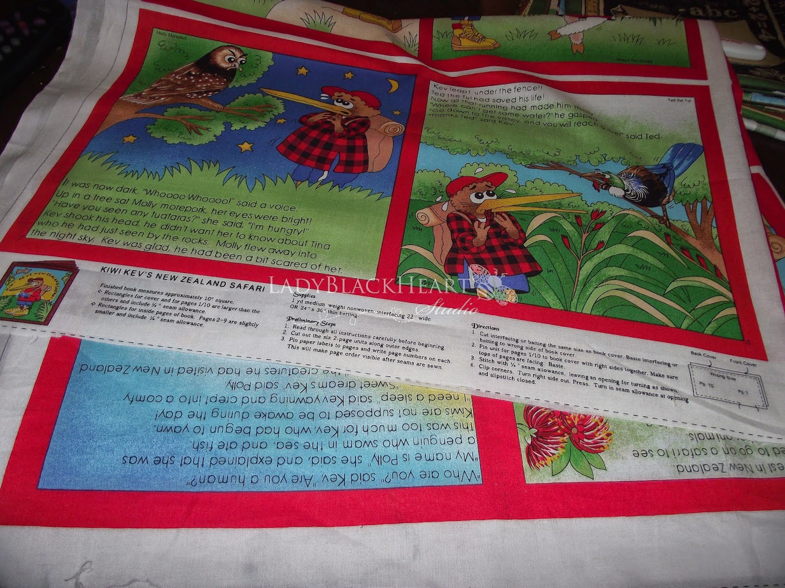 LadyBlackHeart Studio: Cloth Book Panel - Assembly Tutorial