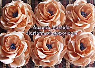 Suzana Mustafa: Bunga Reben ~ Ros