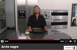 FOOD & CAKES: Salsichas con cebolla a la cerveza