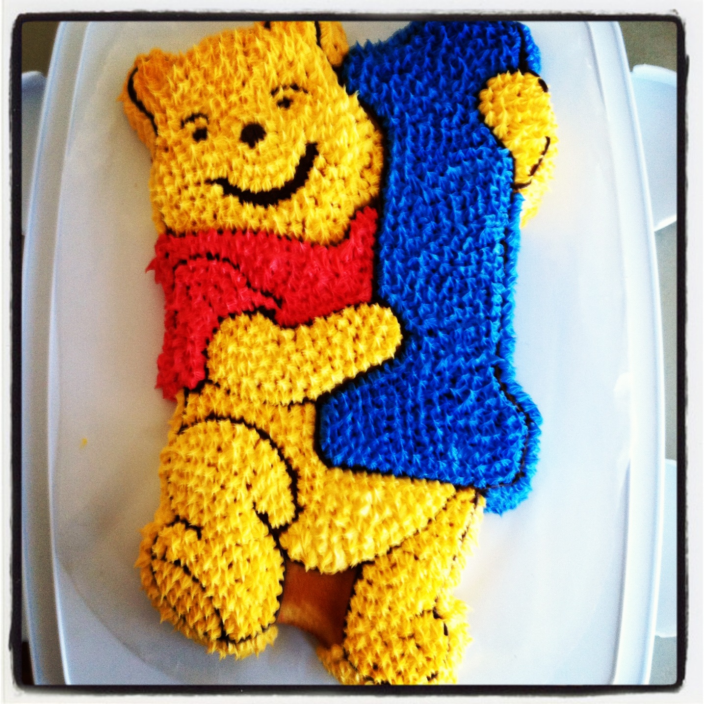 Amanda Bakes and More!: Pooh Bear Cake