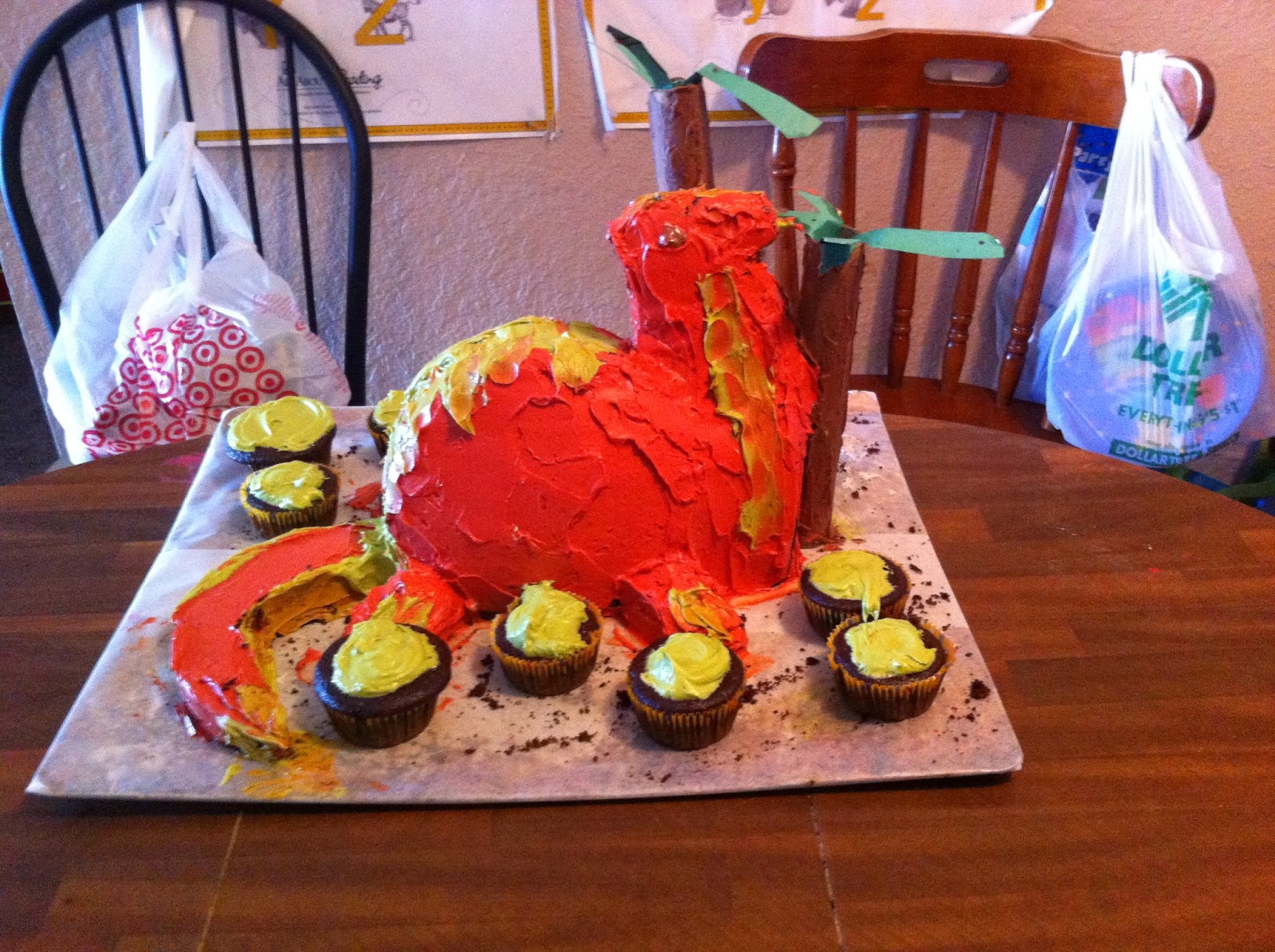 Dino Themed Party: How about a Brachiosaurus Cake!