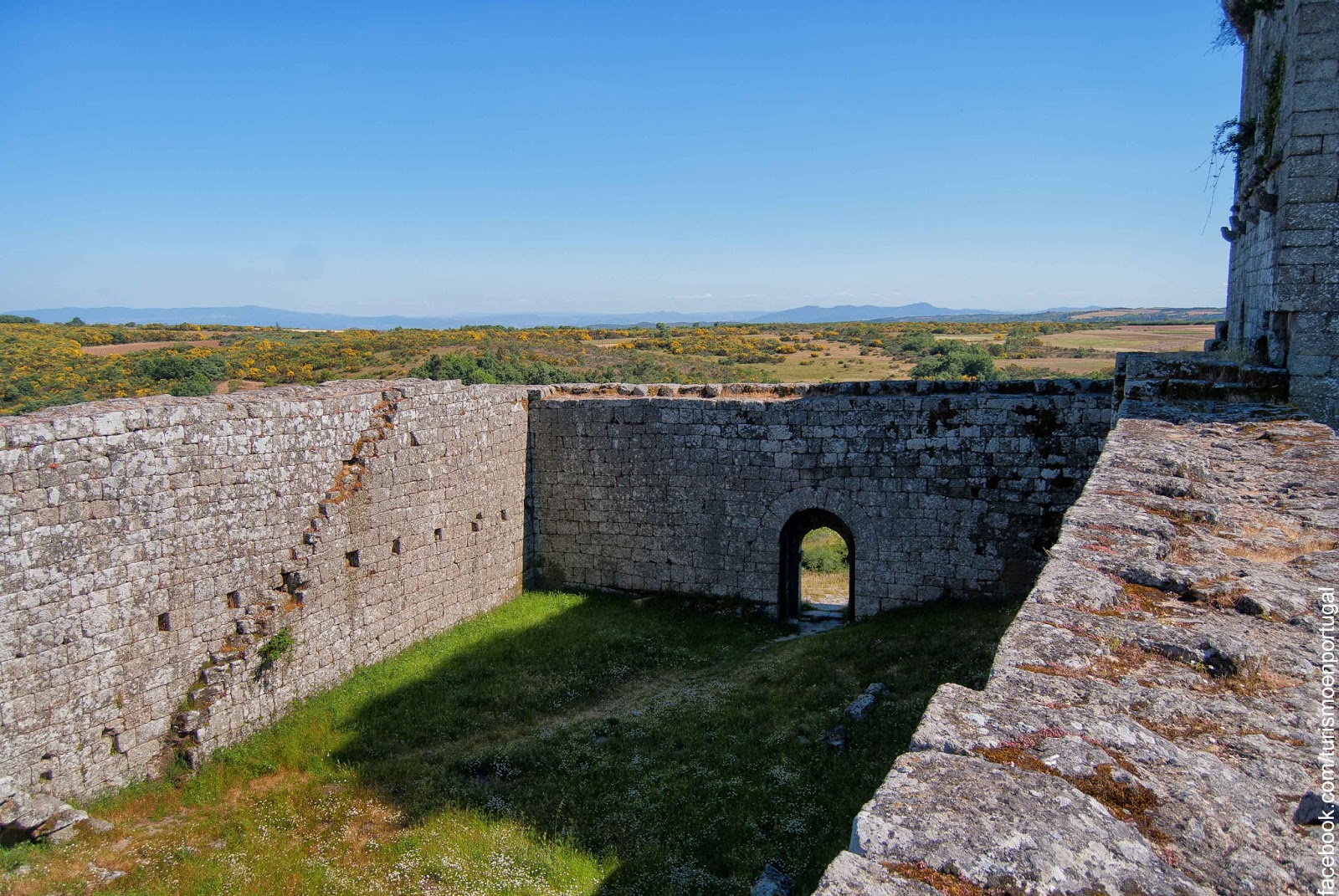 Castillo de Monforte de Rio Livre en Chaves | Turismo en Portugal