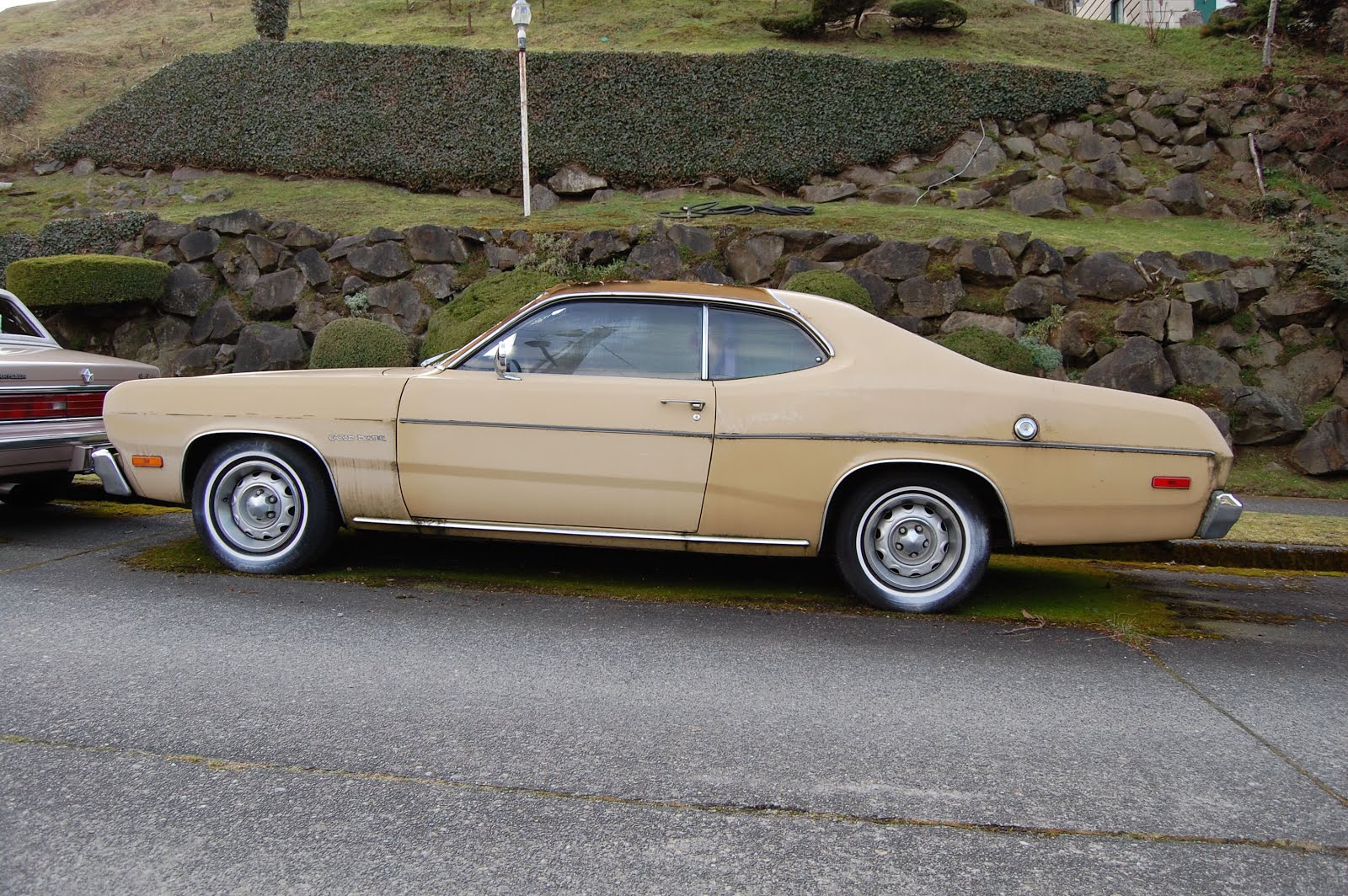 Seattle's Old Cars: 1973 Plymouth Gold Duster