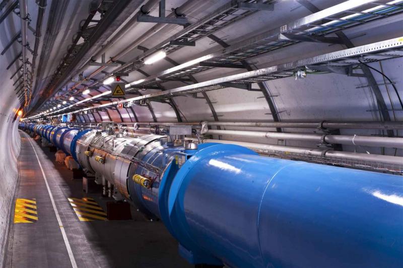 Ενδείξεις στο CERN για μια νέα εποχή για τη φυσική