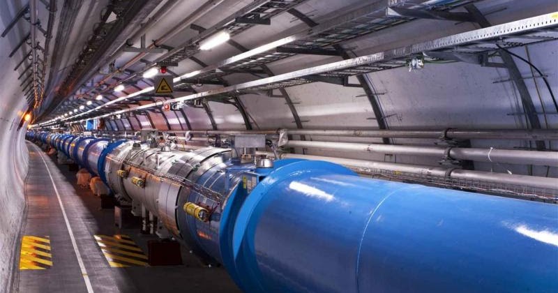 Ενδείξεις στο CERN για μια νέα εποχή για τη φυσική