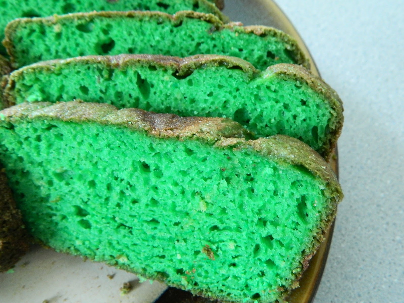 Kitchen Blessings: Green Bread (Pistachio Sweet Bread)