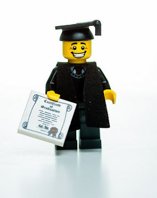 LEGO 8805 GRADUATE STUDENT GRADUATION GUY Minifigure Series 5 Polybag ...
