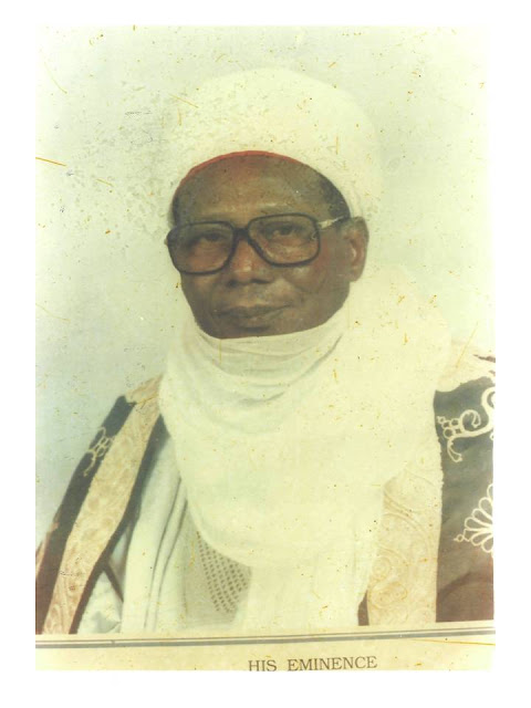AMAZING STORIES AROUND THE WORLD: Ibrahim Dasuki, The 18th Sultan Of ...