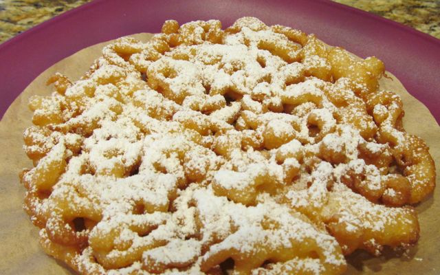 Becky Bakes, and cooks too!: Funnel Cakes