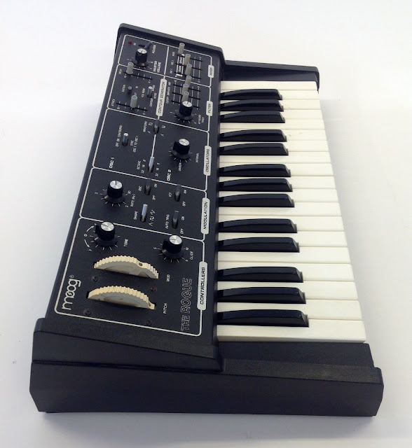 MATRIXSYNTH: MOOG ROGUE ANALOG SYNTHESIZER SN 9153