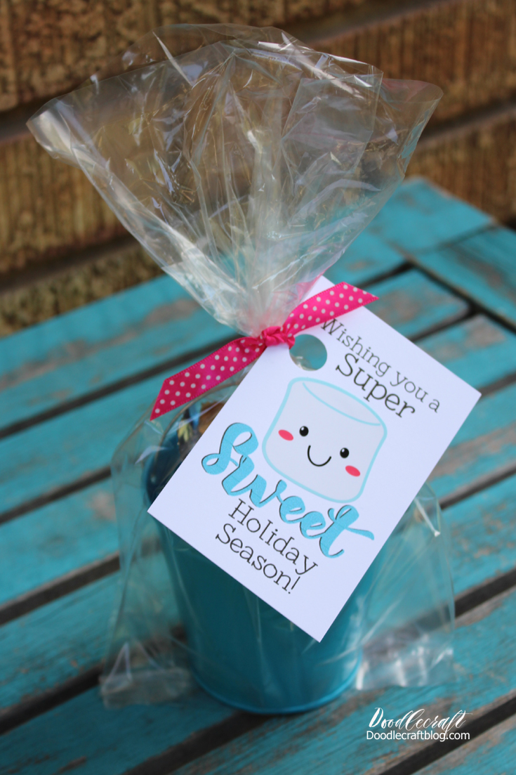 Super Sweet Holiday Treat Bucket with Printables!