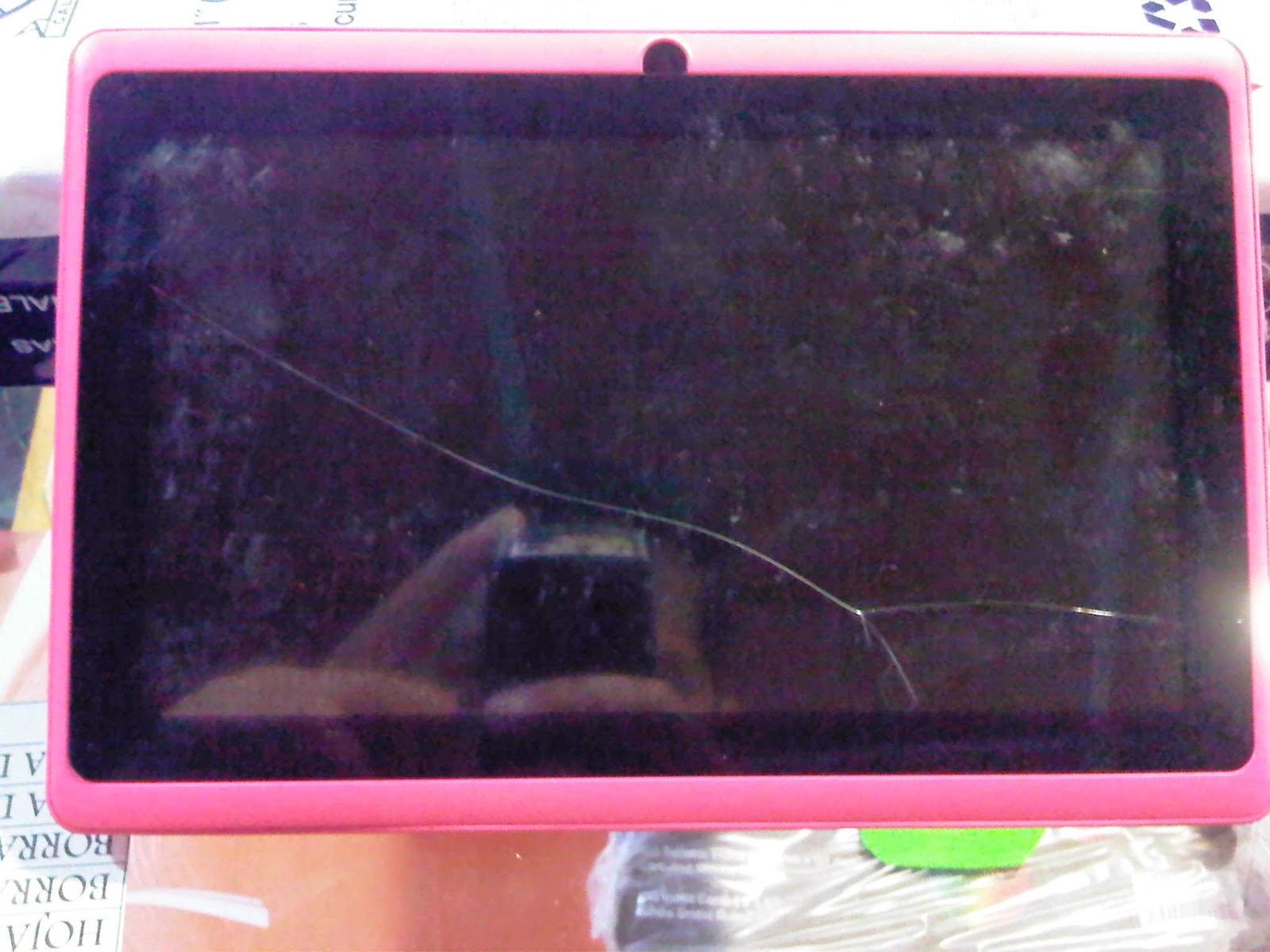 Tableta con pantalla tactil dañada