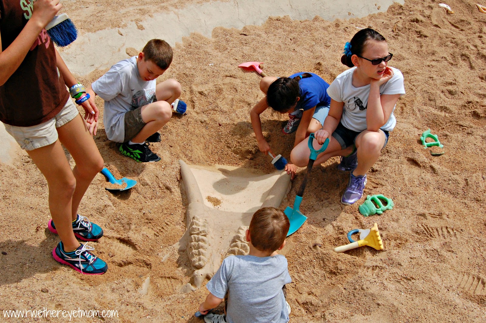 Dino Pit (Austin Nature & Science Center) ~ Austin, Texas - R We There ...