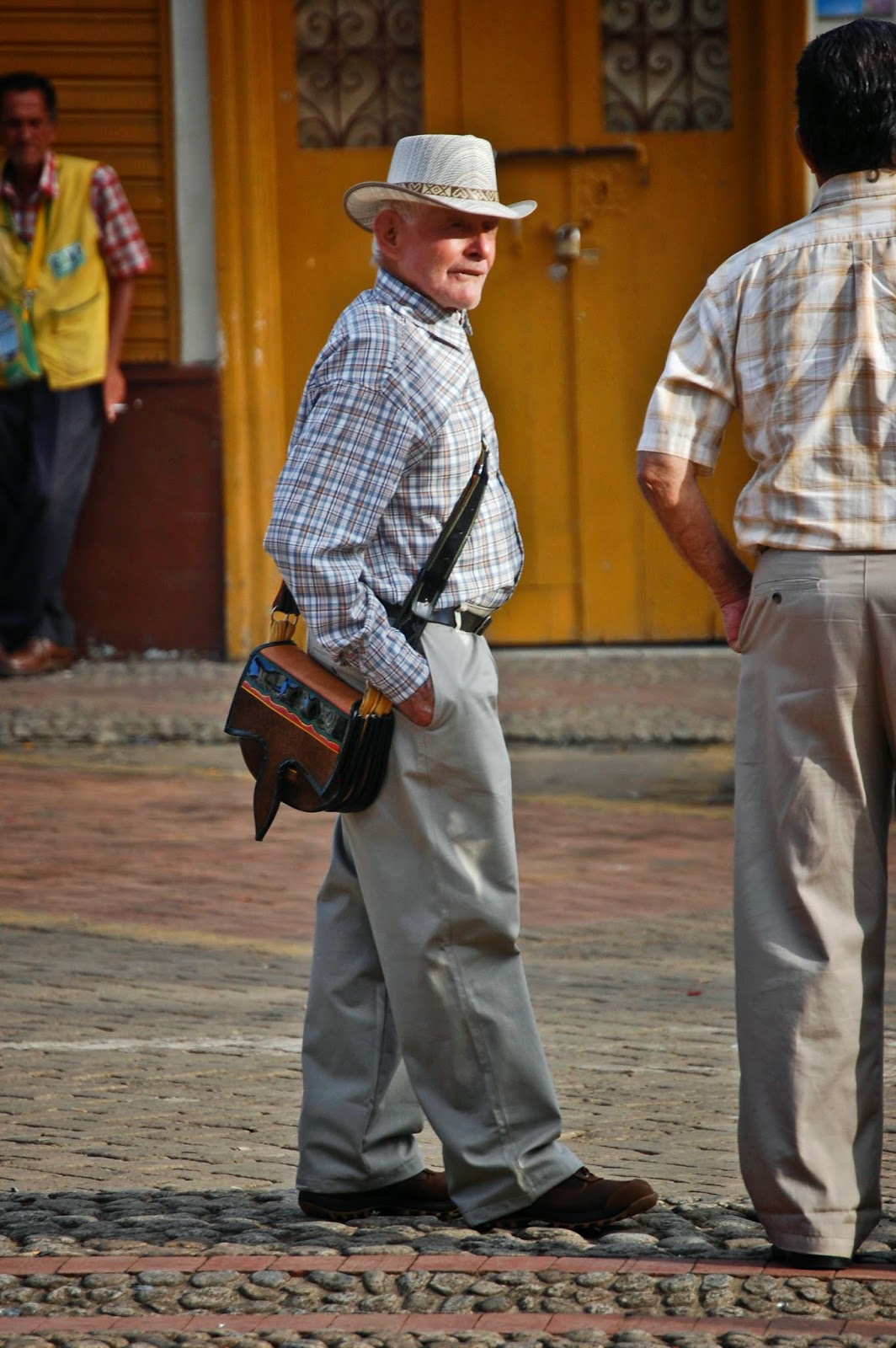 COLOMBIA SUN : THE CARRIEL JERICOANO