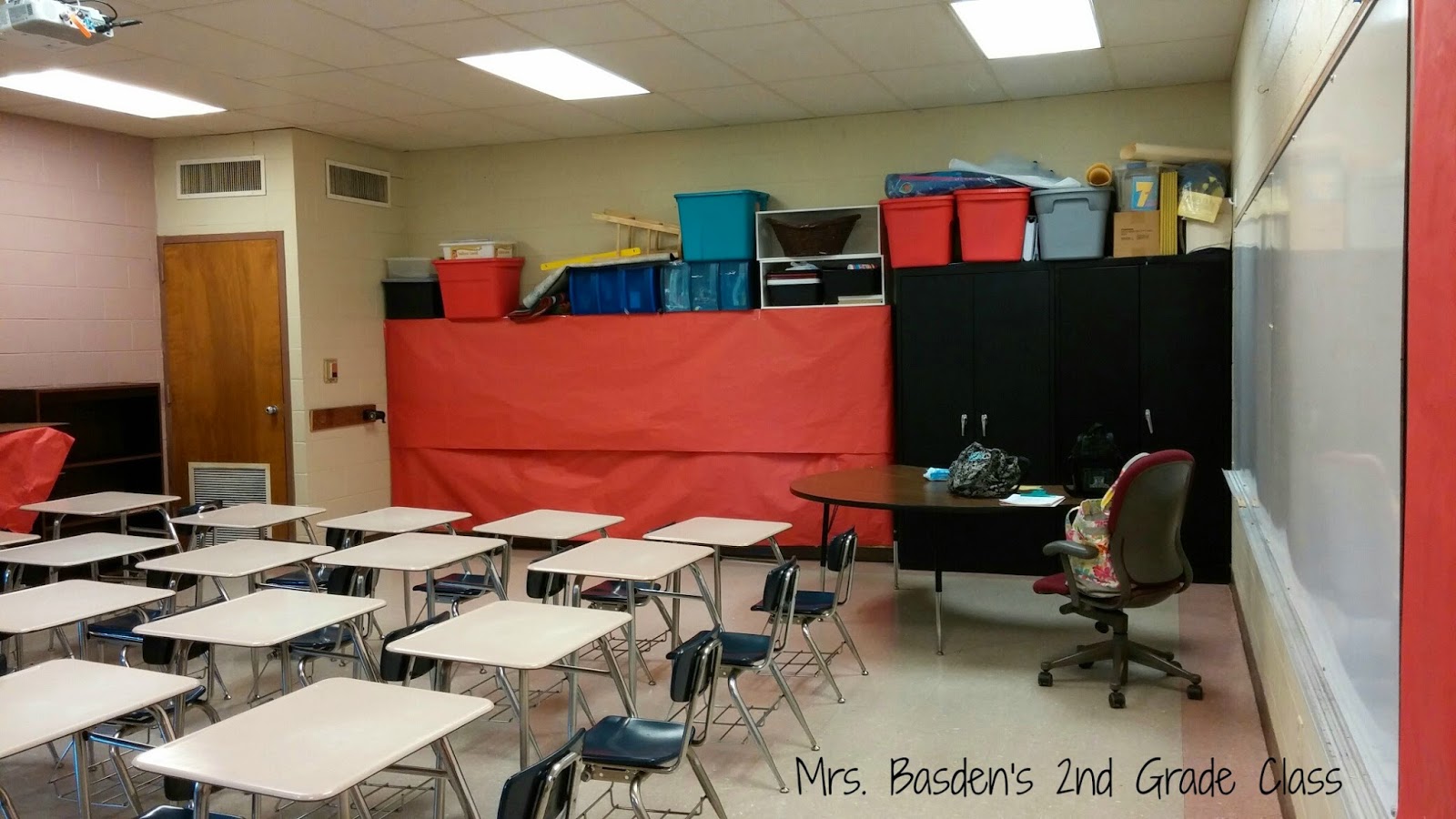 Mrs. Basden's Second Grade Class: Getting the classroom ready - Day 1