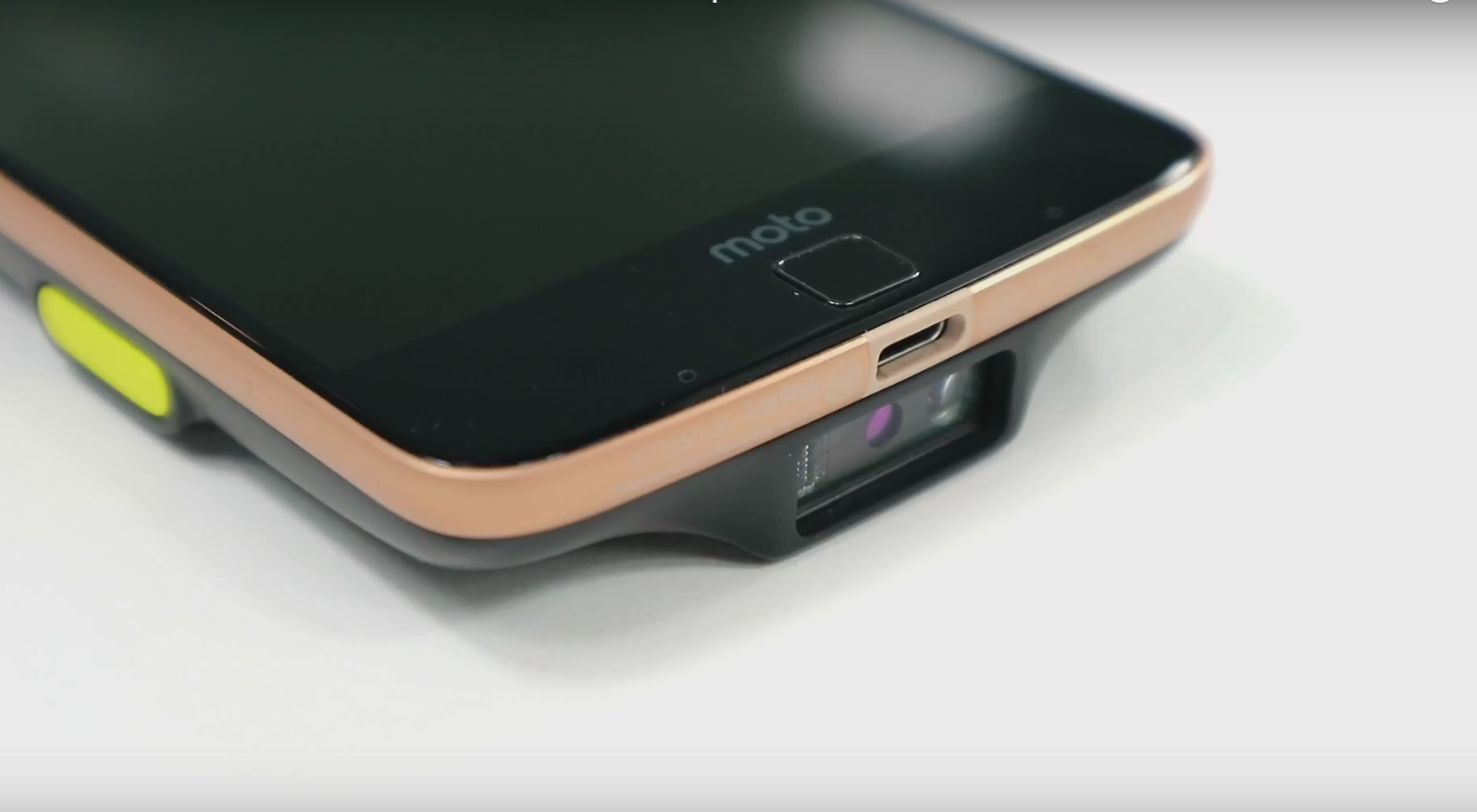Barcode Reader Moto Mod is coming - Motorola Lovers