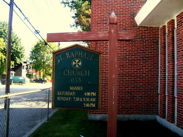 Call Me-shell: Those Places Thursday: St. Raphael's, Manchester, NH