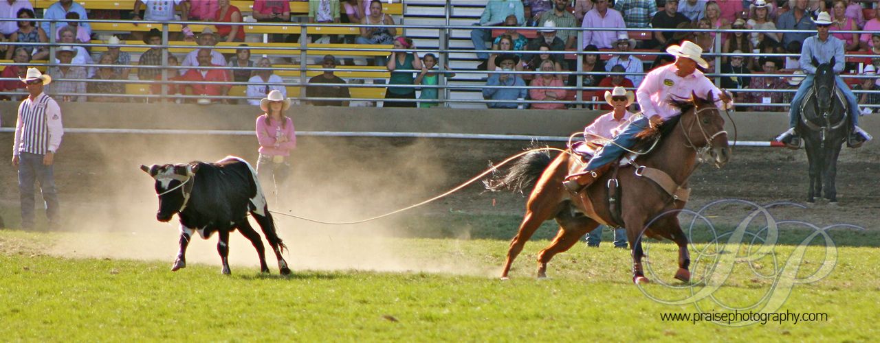 Eric Valentine's Praise Photography Blog: The Pendleton Round Up -- Roping