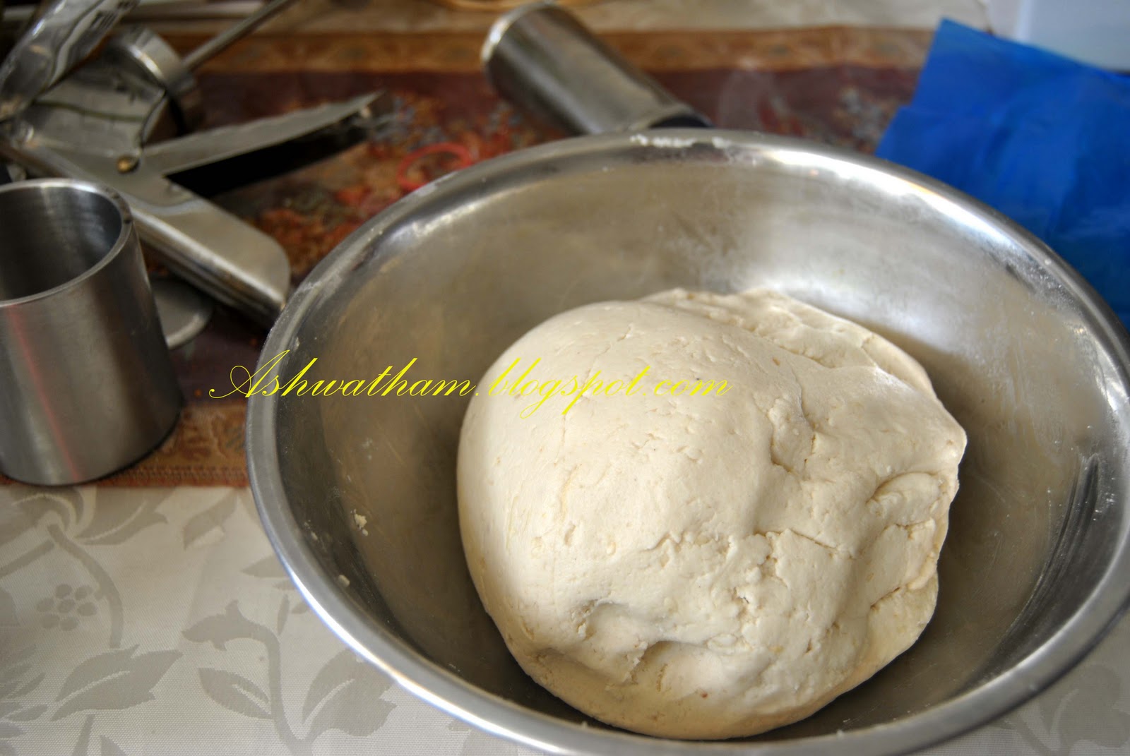 Ashwatham: Allam chakkilalu / Ginger swirls