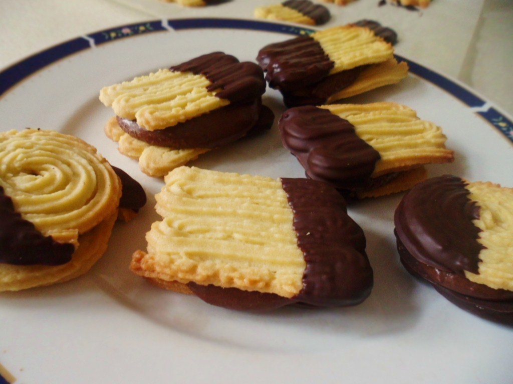 ♥ Deerly Beloved Bakery ♥: Guest Blog Post! Danielle's Viennese Whirl ...