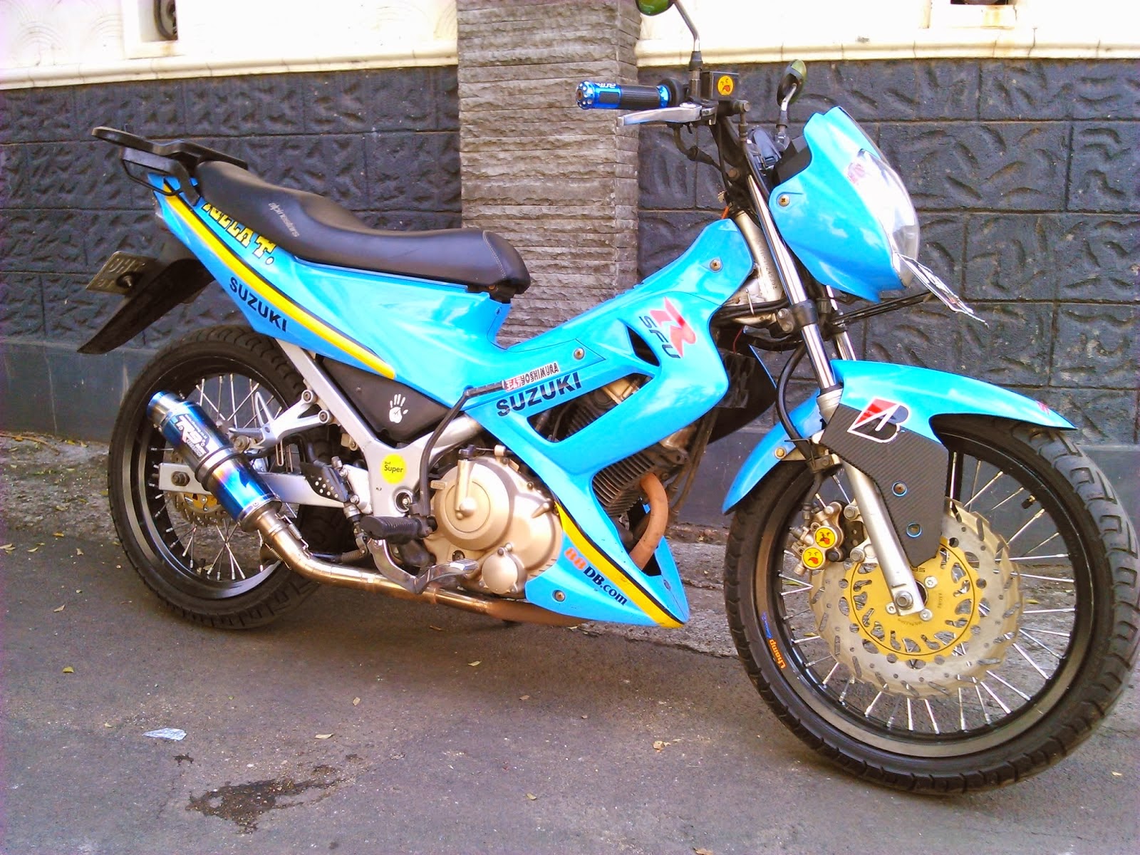 Modifikasi Motor Satria FU 150 Velg Jari Jari 2015