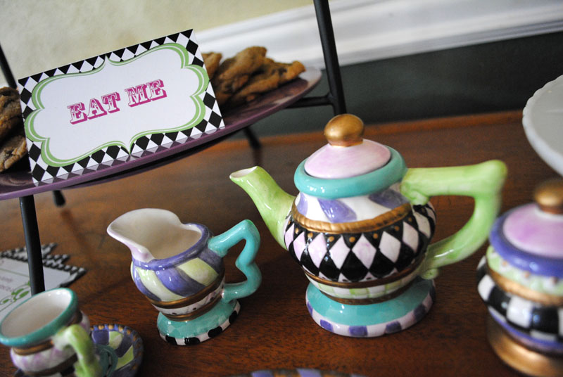 Sunla Designs: Featured Friday: Parties- Mad Hatter's Tea Party