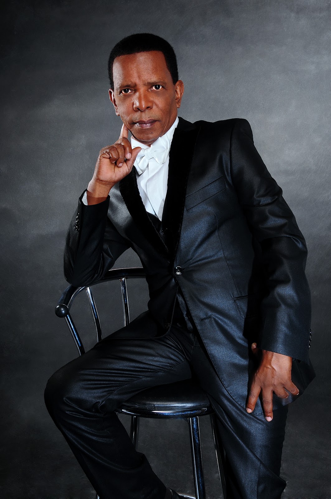 HISTORIASONLINERD: BIOGRAFIA DE VICTOR WAILL - ACTUALIZADA HASTA EL 2015