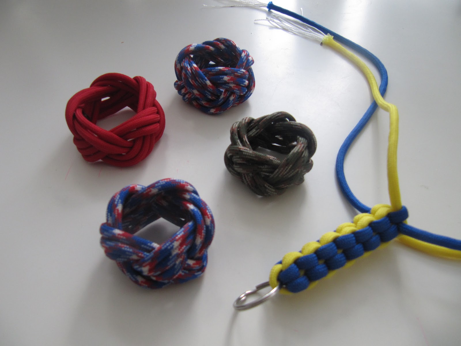 1st Meriden Scouts: Paracord - Get knotted