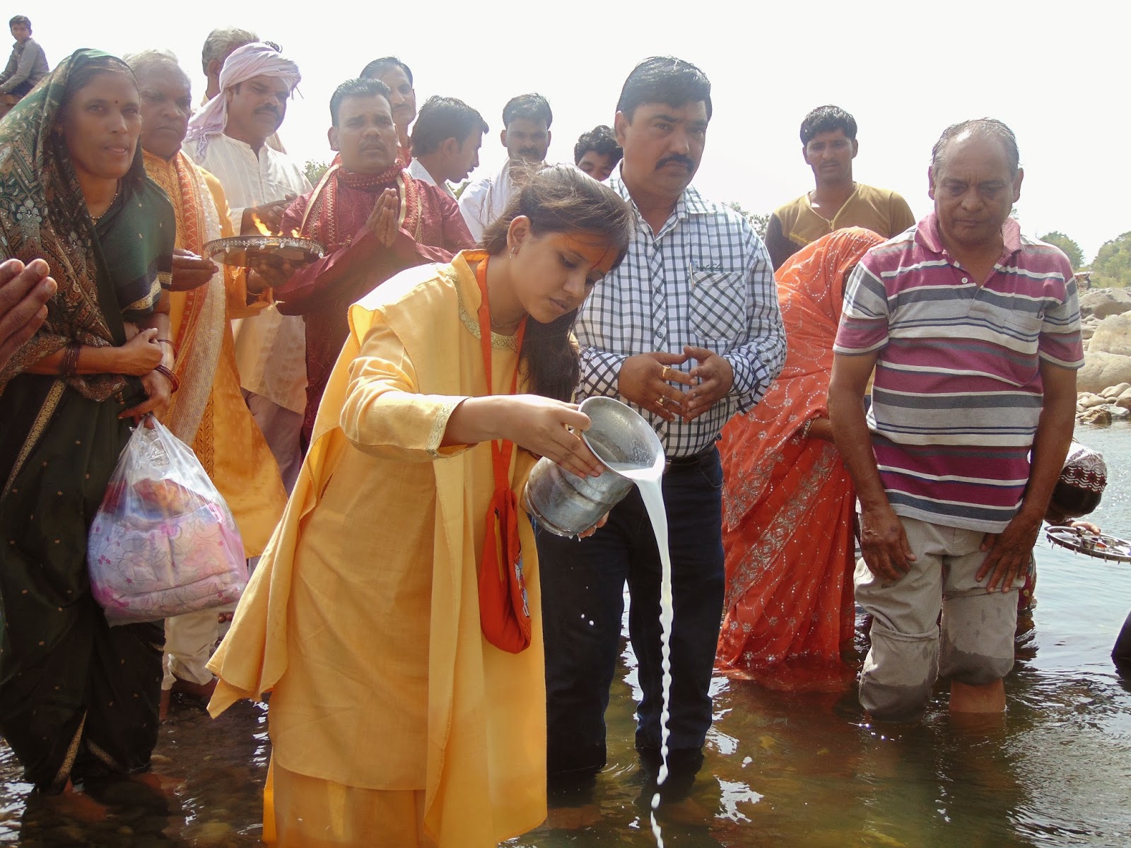 sadhvi saraswati ji: दिनांक - 4 , 7,2014 को बेतुल में माँ ताप्ती के ...