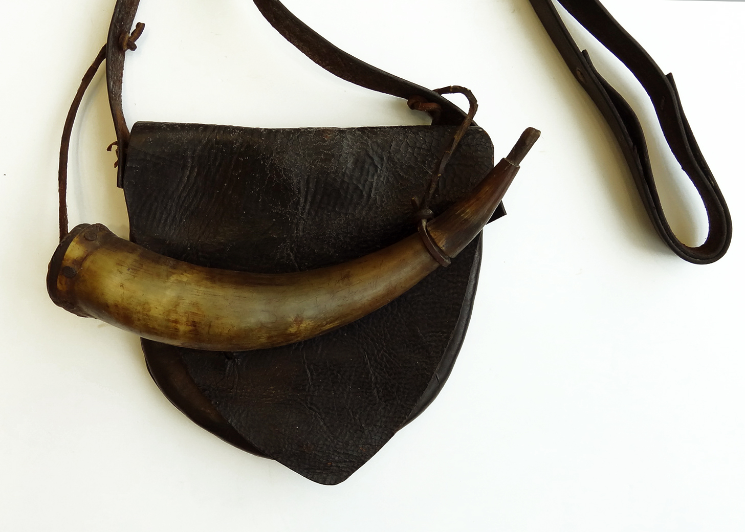 Contemporary Makers: Antique Hunting Pouch and Powder Horn