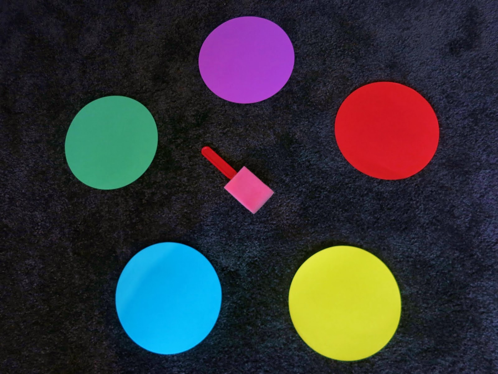 Learn with Play at Home: Toddler gross motor colour learning game.