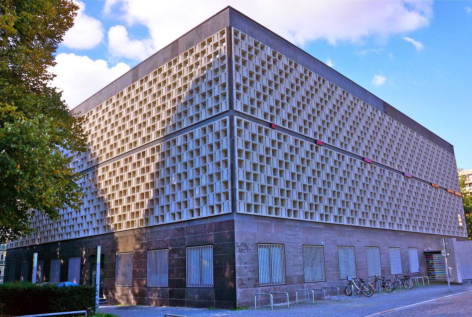 Museum August Kestner - Hanover, Germany |Photoblog On-The-Go