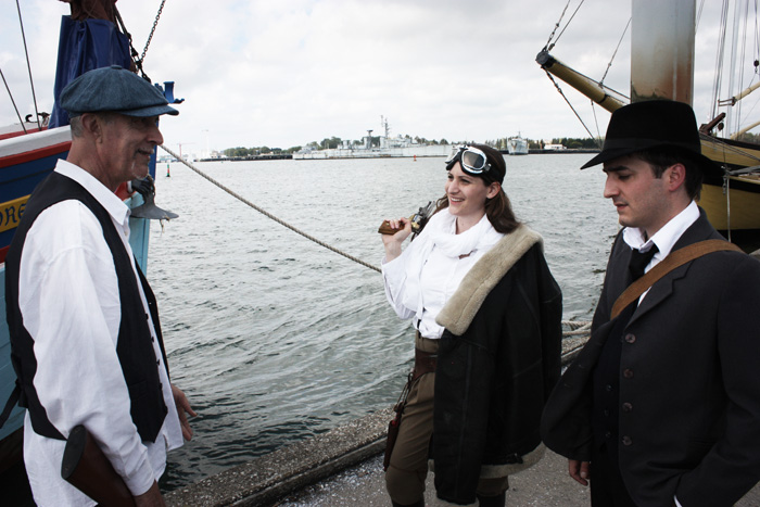 Charles Jude: EN IMAGES : Charles Jude montre le poing