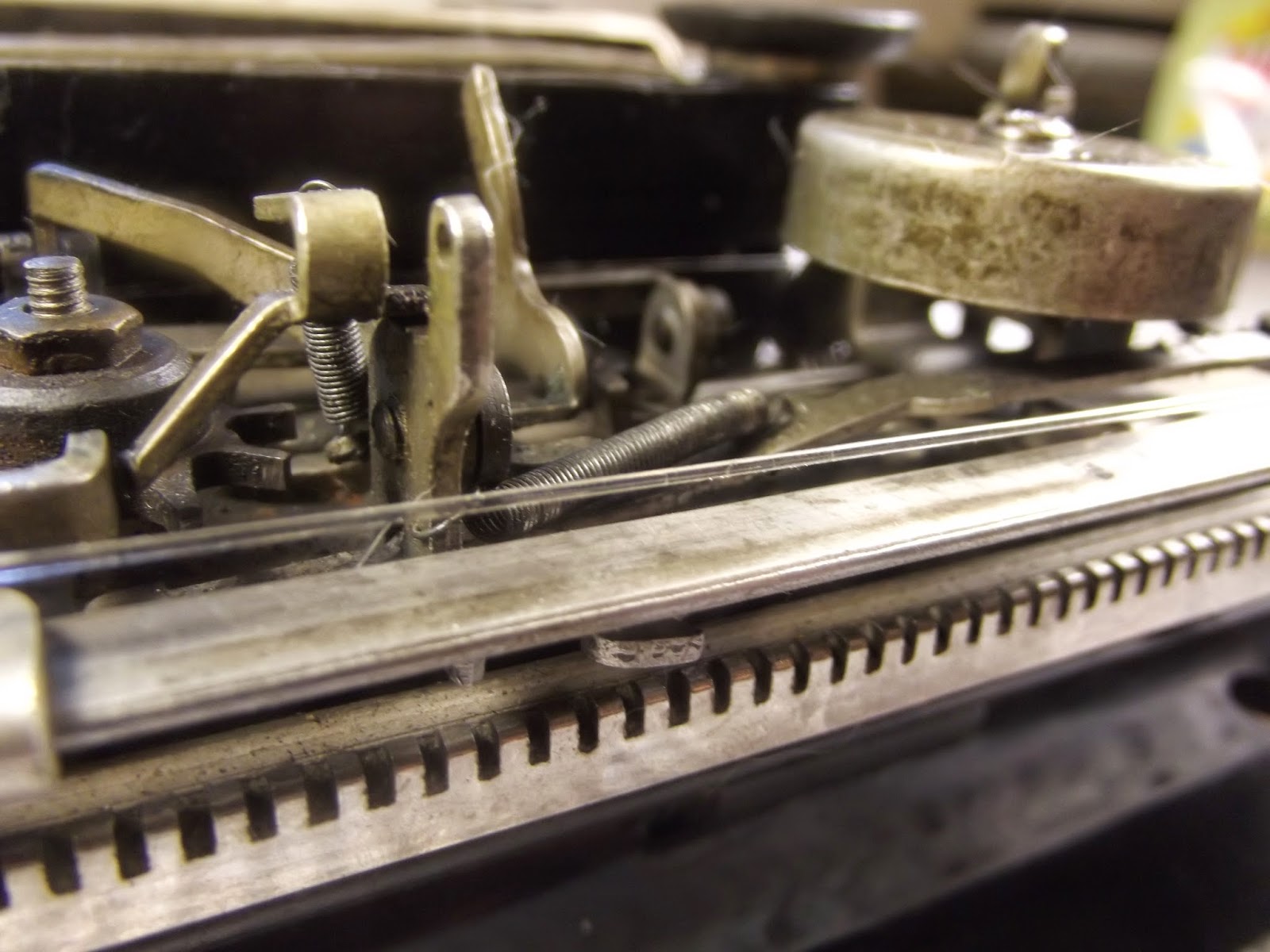 oz.Typewriter: Anatomy of a Fox No 1 Portable Typewriter