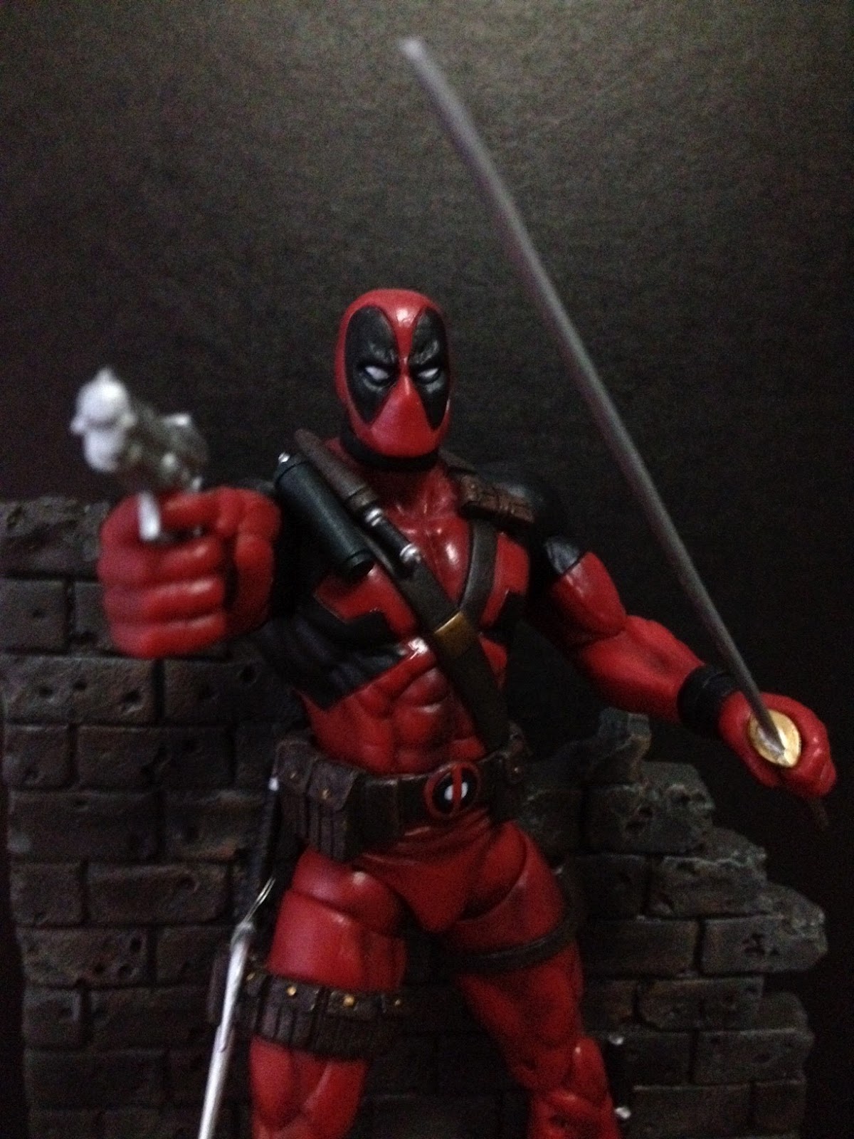 Combo's Action Figure Review: Deadpool (Marvel Select)
