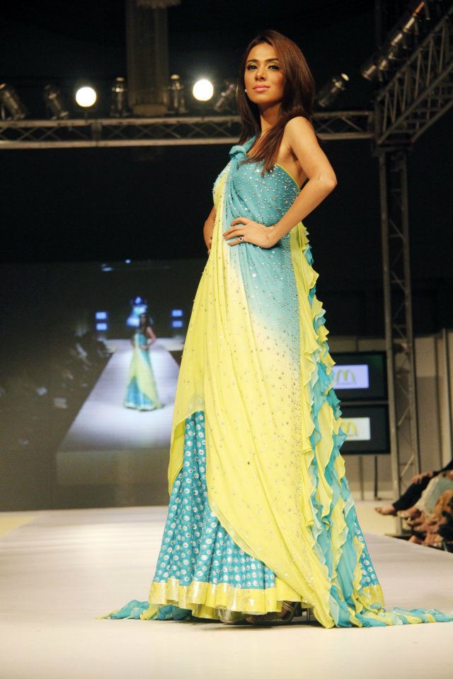 11/14/11 ~ Desi Maza