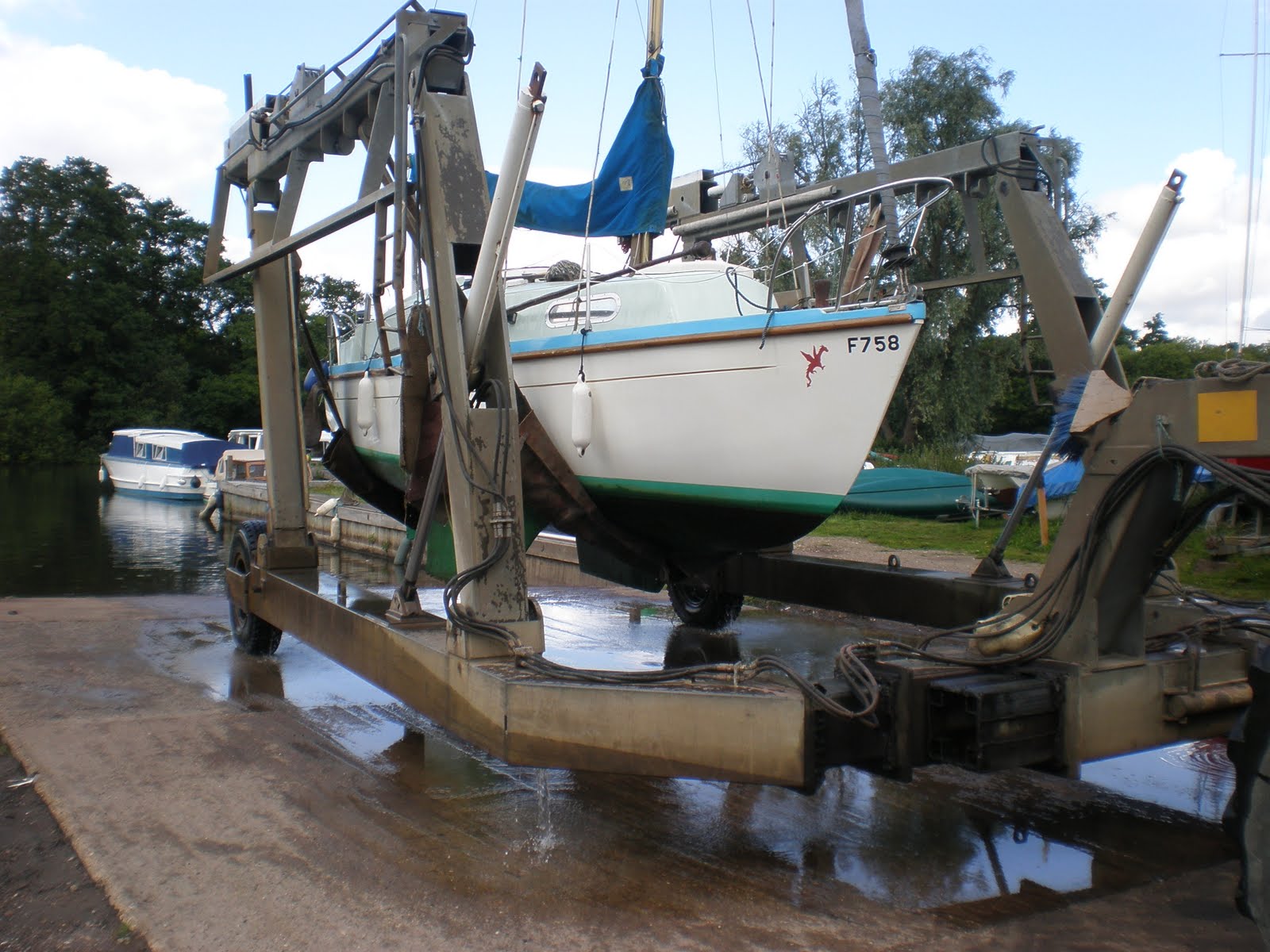 UK Marine Surveyor based in Preveza Greece.: Snapdragon 24 Yacht